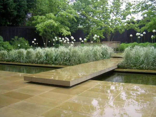 Yorkstone paving and cobbles - Natural Stone Consulting