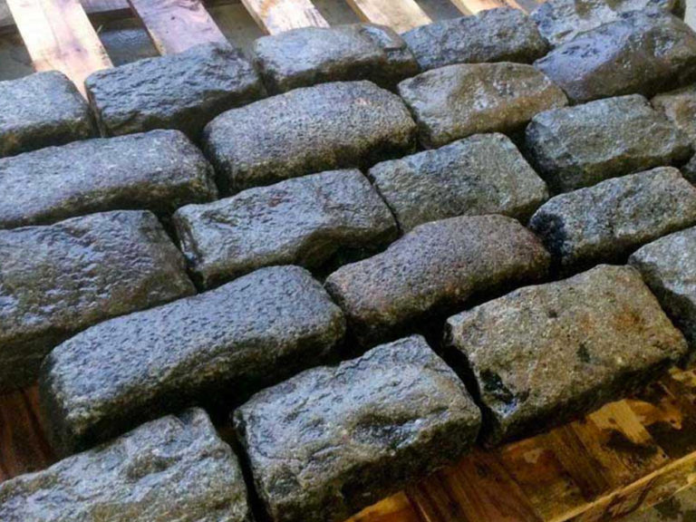 Yorkstone paving and cobbles - Natural Stone Consulting