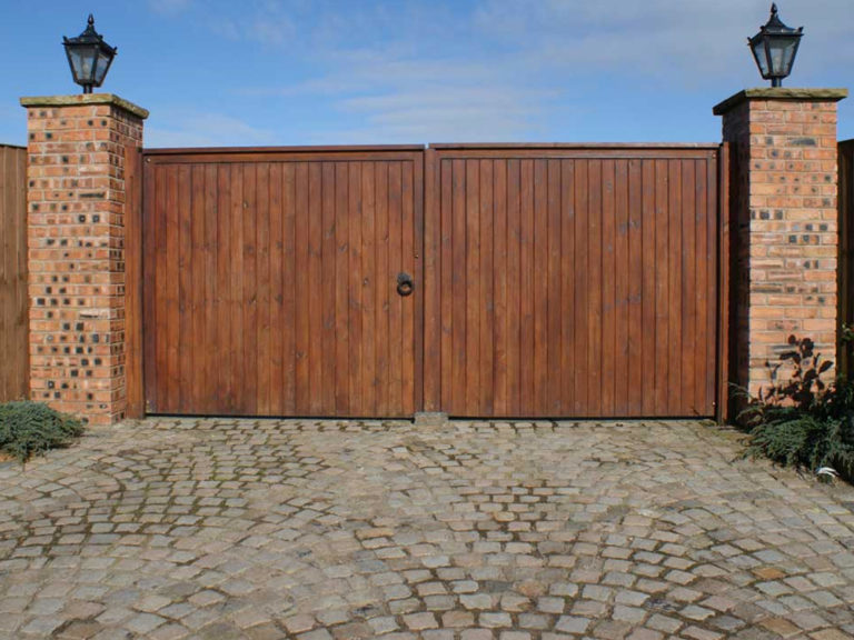 Yorkstone paving and cobbles - Natural Stone Consulting