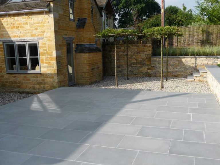Yorkstone paving and cobbles - Natural Stone Consulting