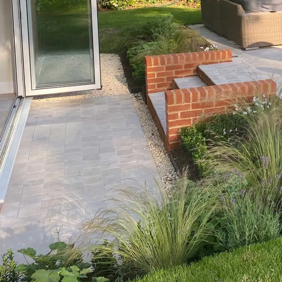 Overbury beige limestone pavers - Natural Stone Consulting
