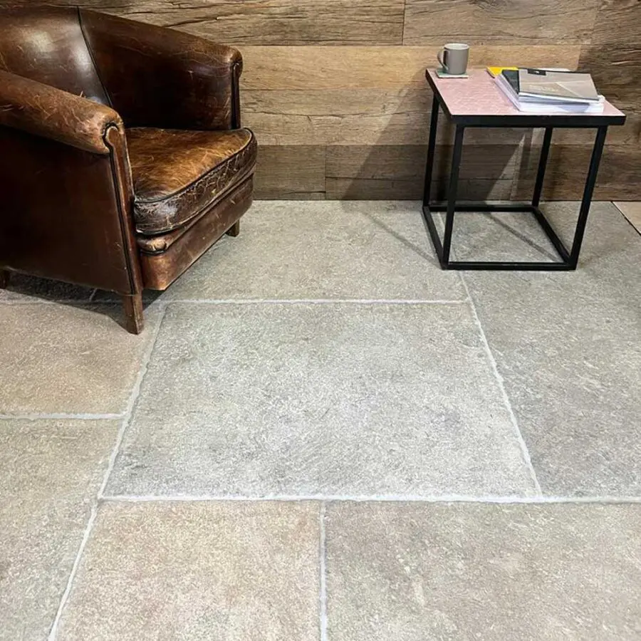 Richmond - Castle flagstones - Natural Stone Consulting