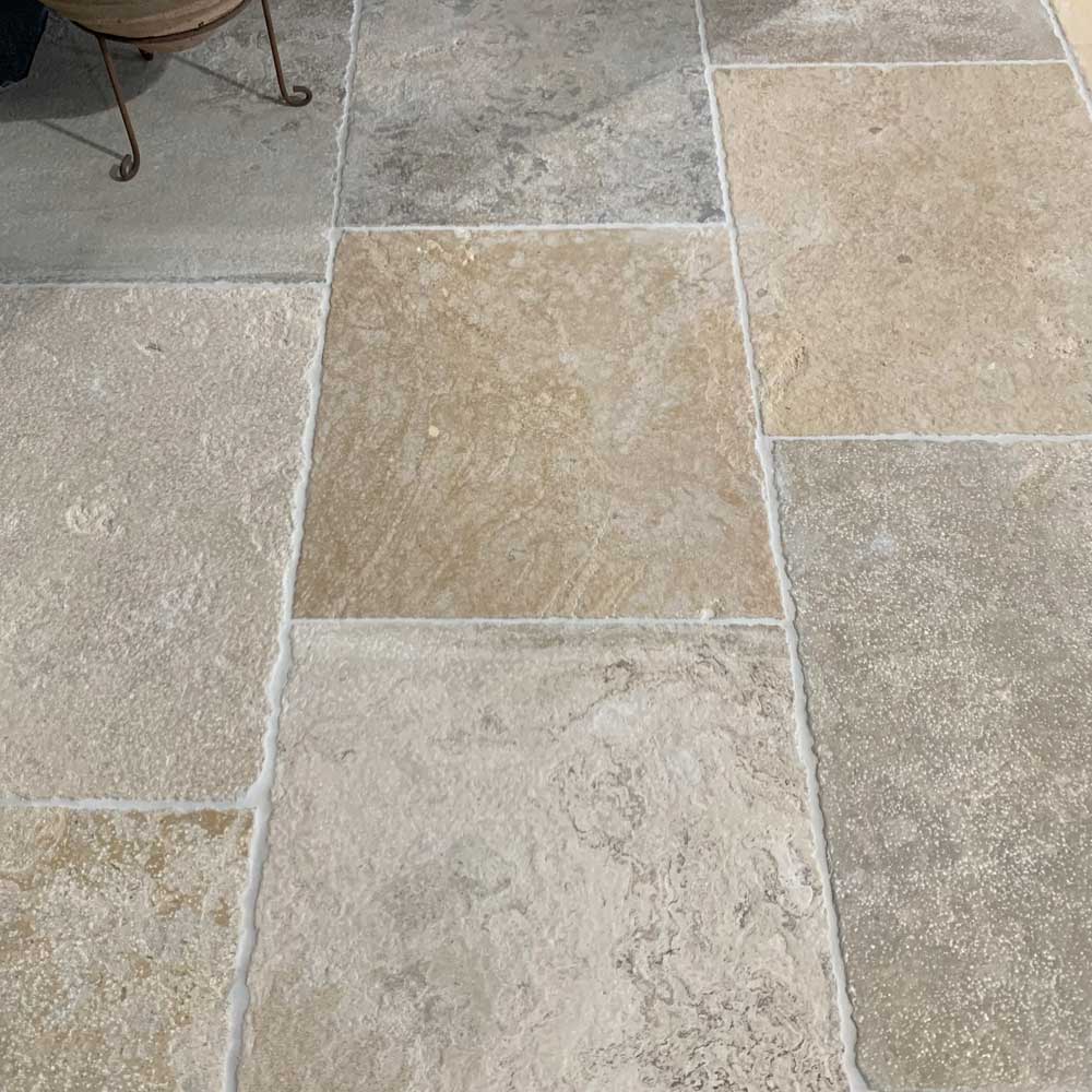 Vieux Rochefort antiqued French limestone - Natural Stone Consulting