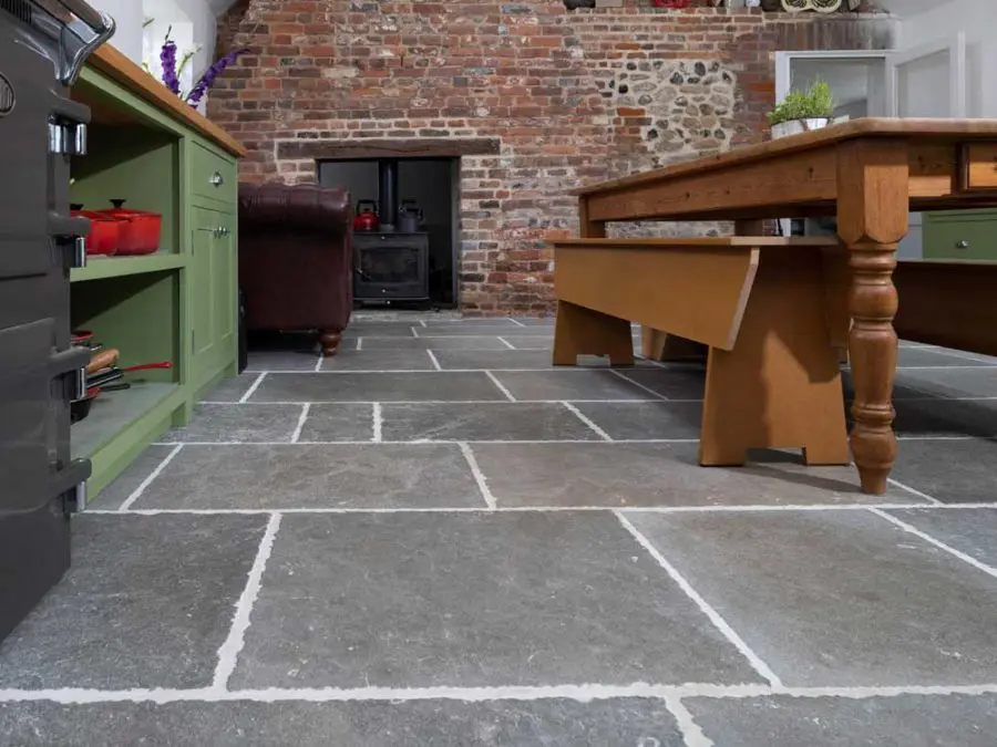 Antiqued & reclaimed stone flooring - Natural Stone Consulting