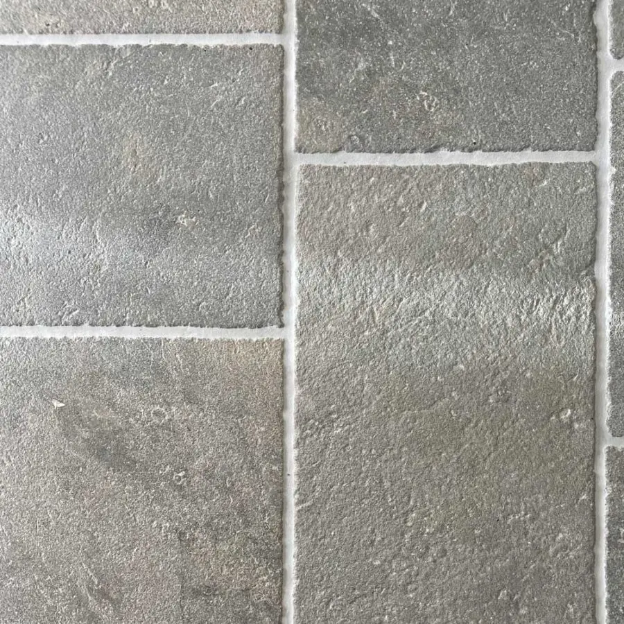 Bastille bleu limestone paving - Natural Stone Consulting